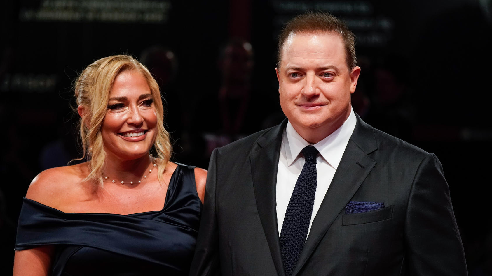 Emotionale Aufnahmen aufgetaucht: Brendan Fraser zu Tränen gerührt Emotionale Aufnahmen aufgetaucht: Brendan Fraser zu Tränen gerührt